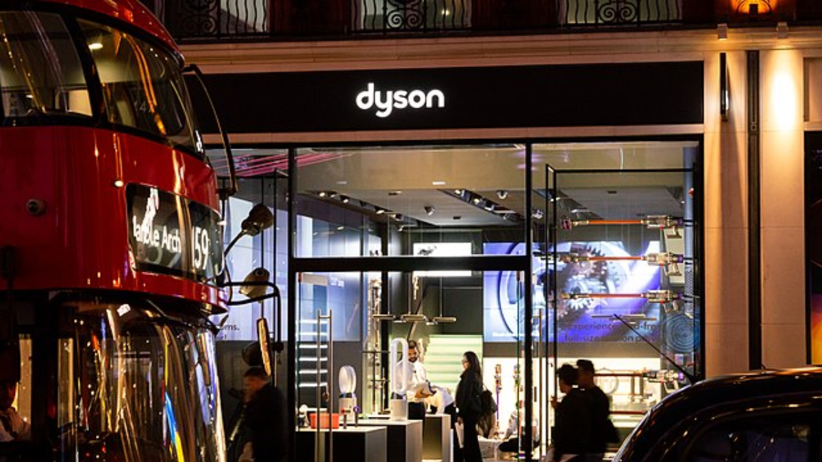 Transforming Simplicity: Dyson's Vision Beyond the Ordinary 2023